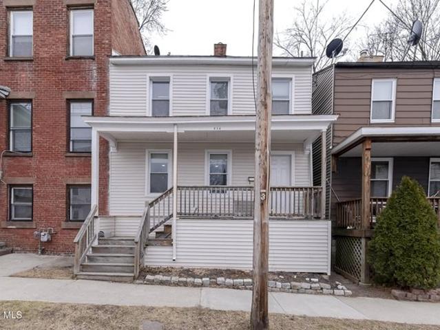 824 2nd St, Rensselaer, NY 12144