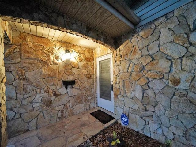 824 62nd Ave NE, St. Petersburg, FL 33702 | MLS #TB8486 | Compass