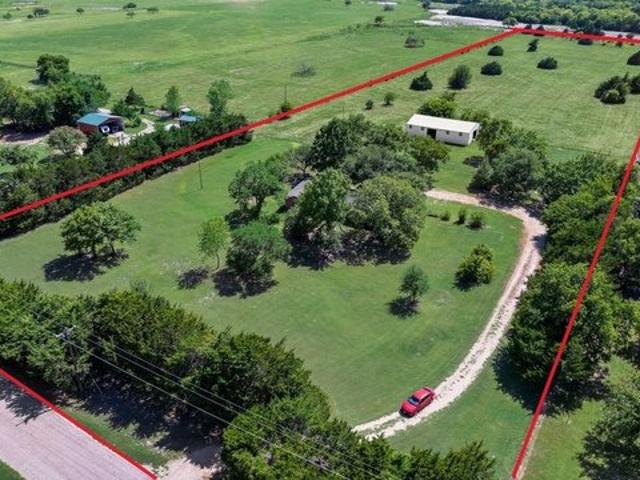 824 Batchler Rd, Red Oak, TX 75154