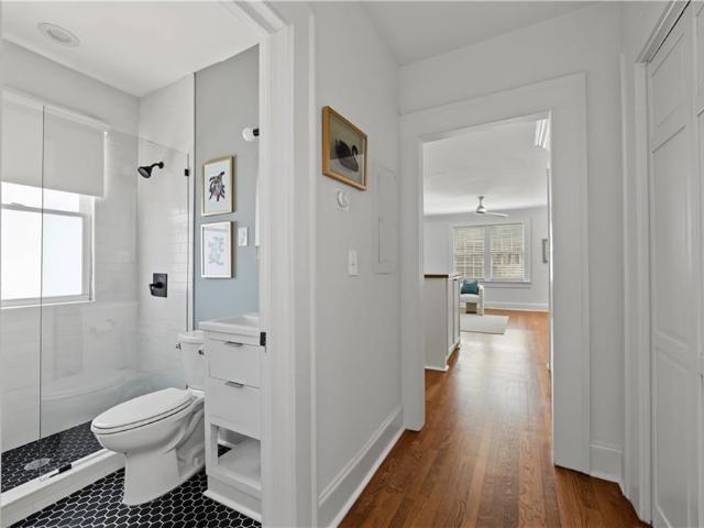 824 Greenwood #1 Avenue NE 1