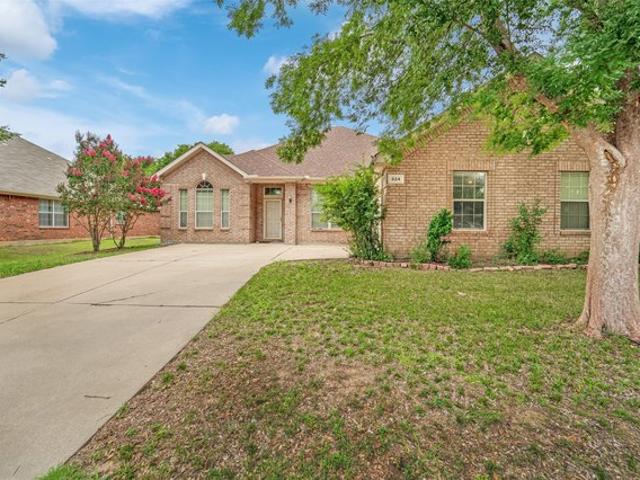 824 Duck Pond Dr, Grand Prairie, TX 75052