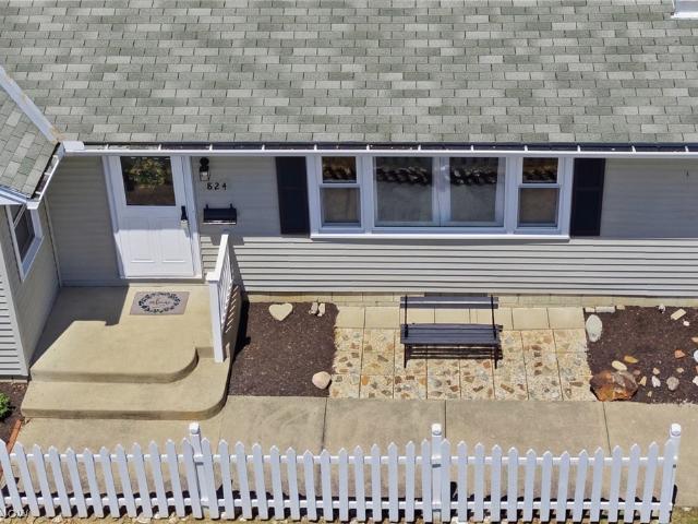 824 E Bank Street