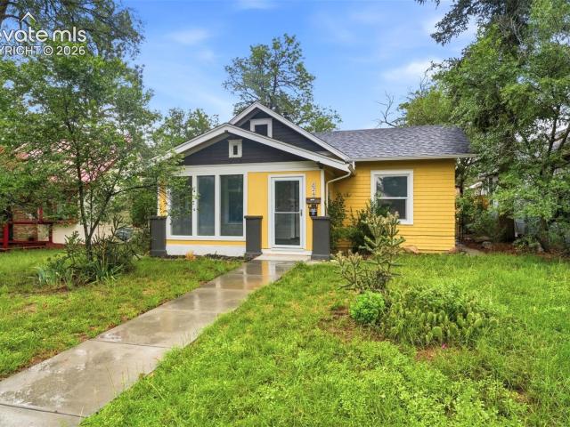 824 E Moreno Avenue