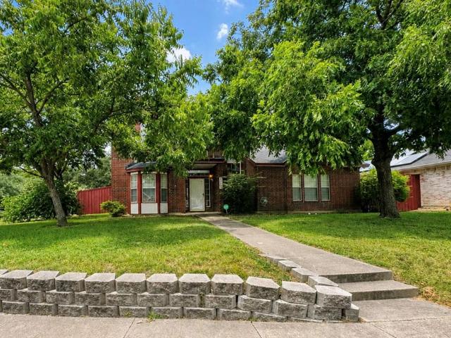 824 Elm Falls Place