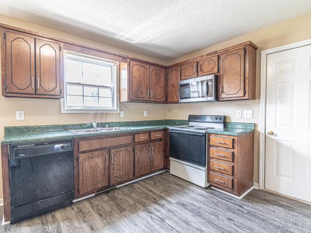 824 Flyer Ct