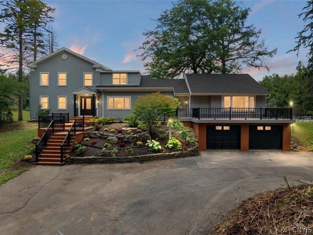 824 Higby Rd, New Hartford, NY 13413