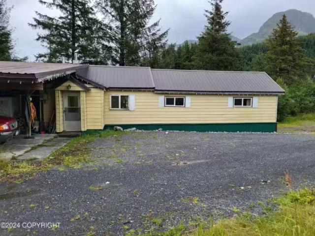 824 LAKE AVE, CORDOVA, AK 99574 Single Family Residence For Sa.