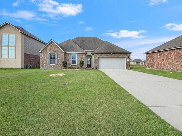 824 Lakeshore Village Dr, Slidell, LA 70461