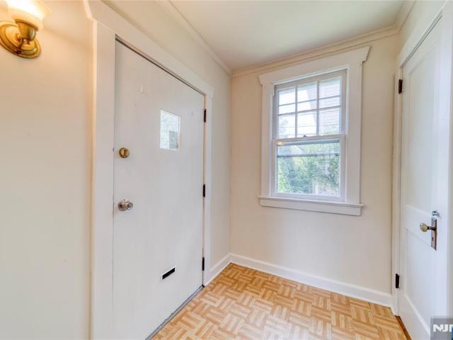 824 Linden Avenue
