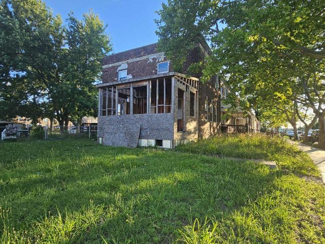 824 Morgan Street