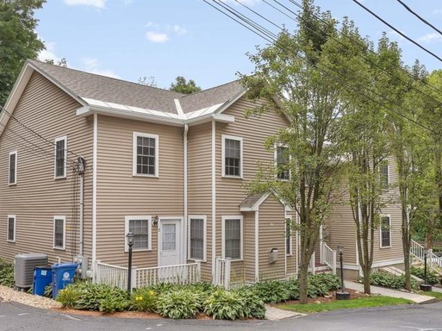 824 Main St Apt 3, Wakefield, MA 01880