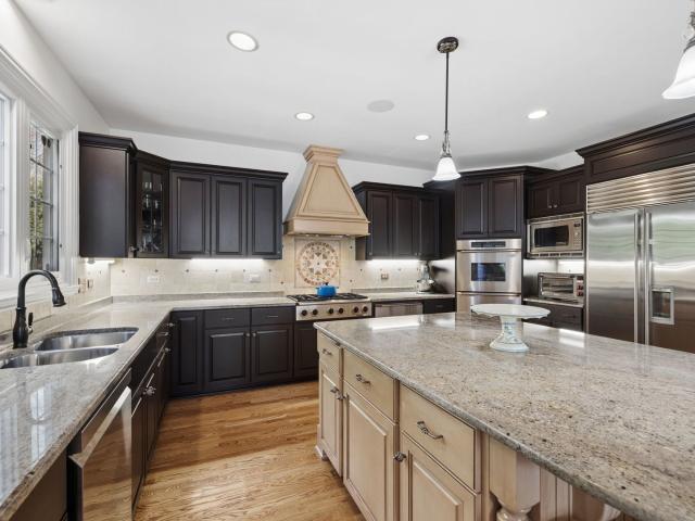 824 Megan Ct, Westmont, IL 60559 | MLS #12598 | Compass