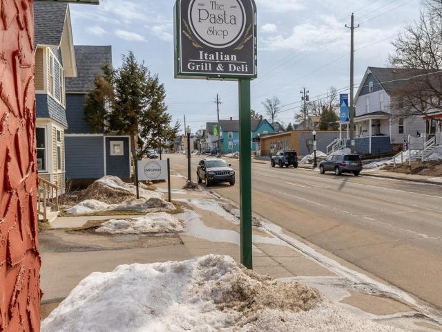 824 N 3rd Street