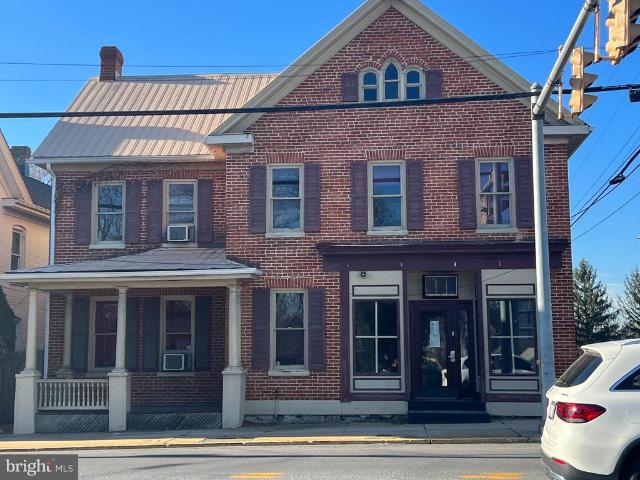 824 N Queen Street