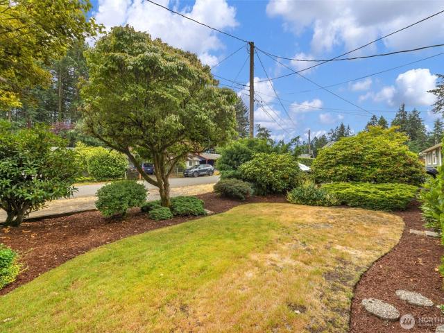 824 NE 194th Street