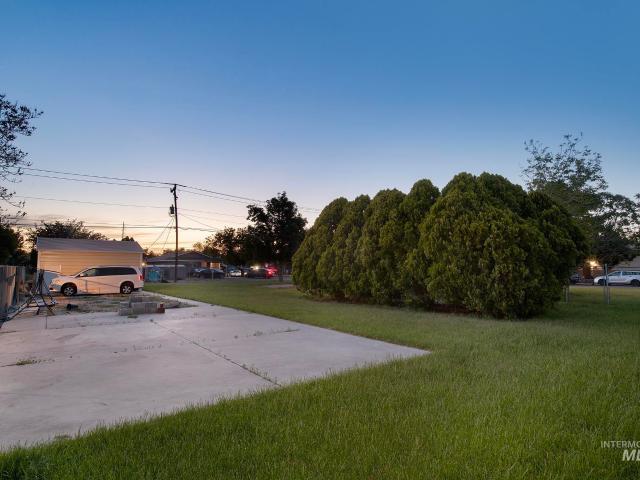 824 NW 4th Avenue