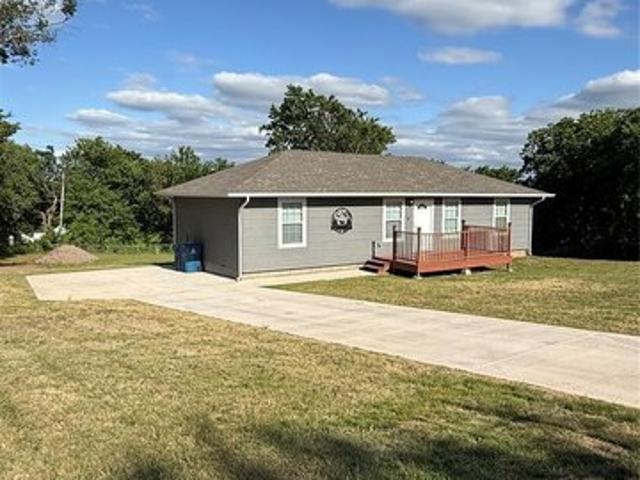 824 S Bennett Blvd, Chandler, OK 74834