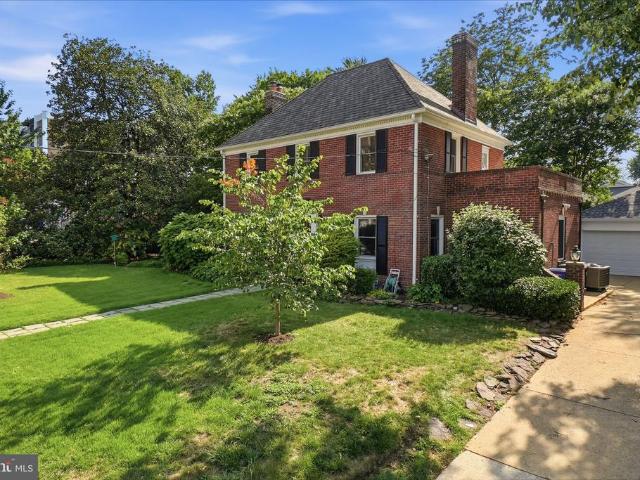 824 S Courthouse Road