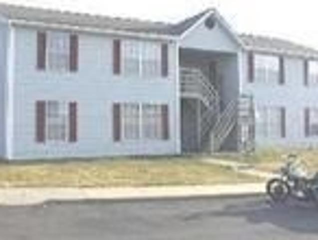 824 Saddlewood St, Gardner, KS 66030