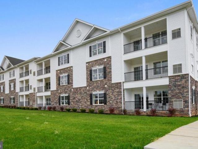 824 Stiller Ln, Monroe Township, NJ 08831