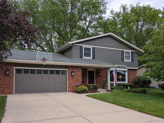 824 Suffolk Dr, Janesville, WI 53546