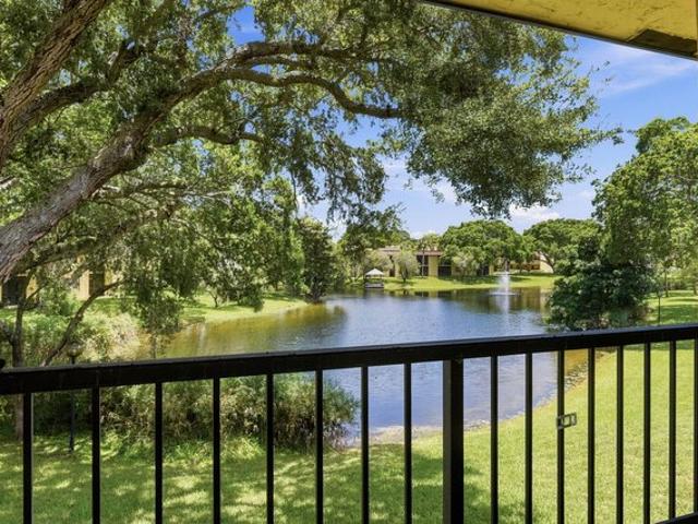 824 SW 9th Street Cir Apt 201, Boca Raton, FL 33486
