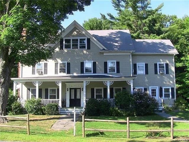 824 Peenpack Trl, Sparrow Bush, NY 12780