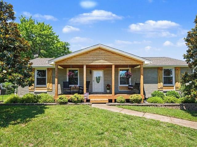 824 Roseview Dr, Nashville, TN 37206