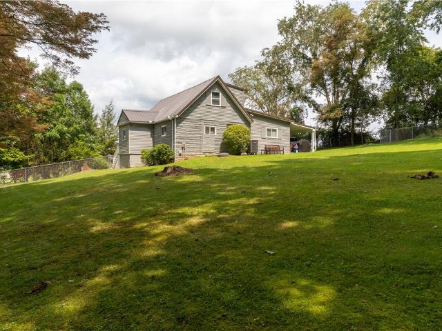 824 Ridge Rd
