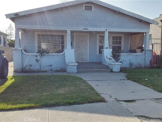 824 W 74th St, Los Angeles, CA 90044 | MLS #SR25280 | Compass