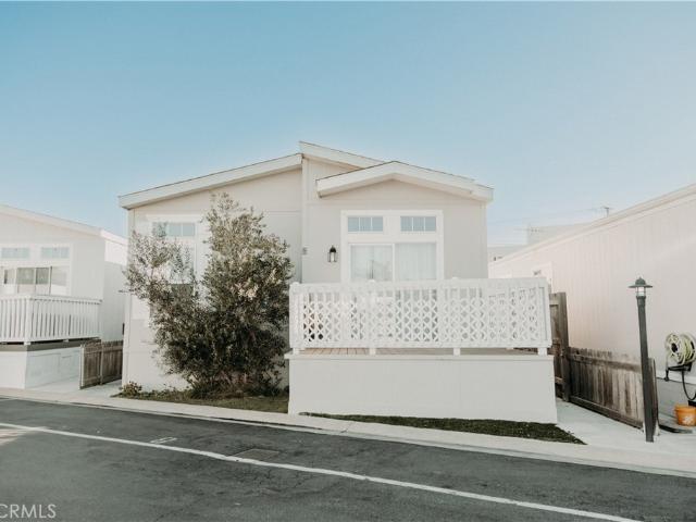824 W 15th St, Unit 8, Newport Beach, CA 92663 | MLS #OC26020 | Compass