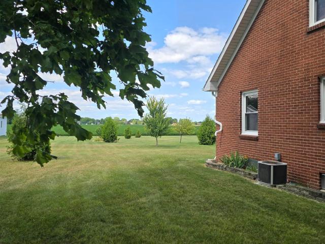824 W Center Road