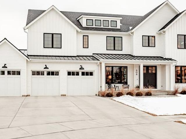 824 W Dorchester St, Palatine, IL 60067