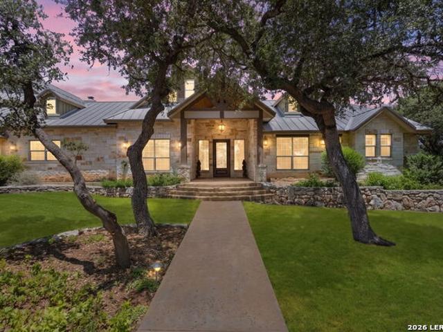824 Waterstone Pkwy