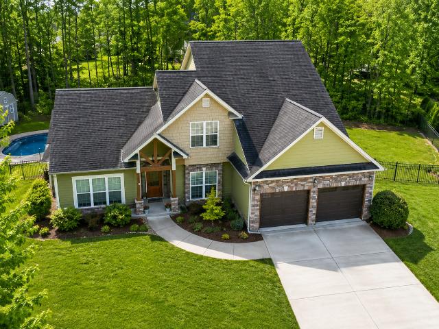 824 Vicki Circle
