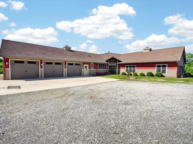 8254 rd Ave, Indianola, IA 50125