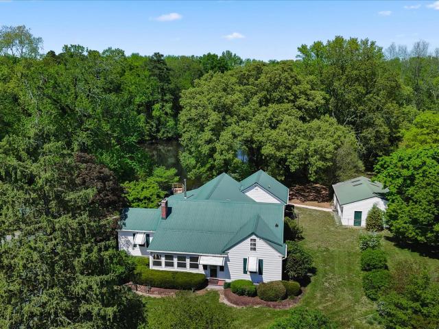 8255 Hearns Pond Rd, Seaford, DE 19973 | MLS #DESU2110 | Compass