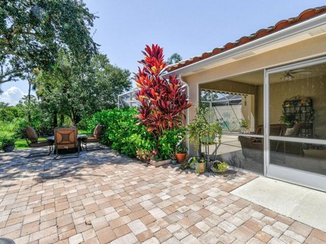 8256 SE Paurotis Ln, Hobe Sound, FL 33455