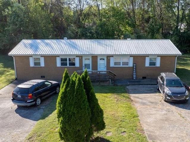 825/827 Independence Dr, Madisonville, KY 42431