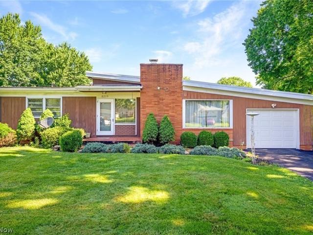 8259 Walter St NW, Massillon, OH 44646