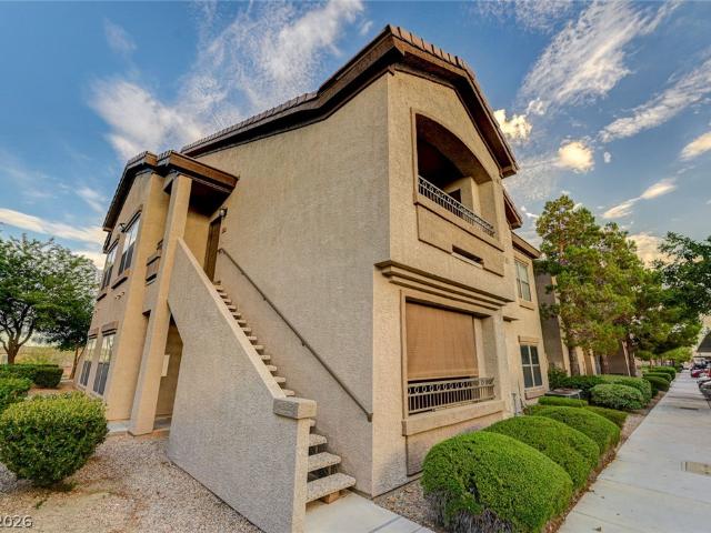 8250 n grand canyon drive 2093
