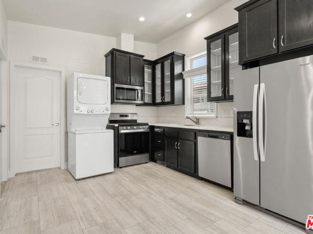 8250 Lankershim Boulevard 186