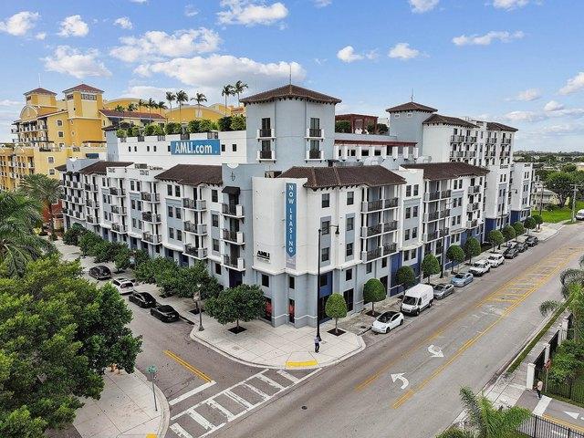8250 SW 72nd Ct, Miami, FL 33143