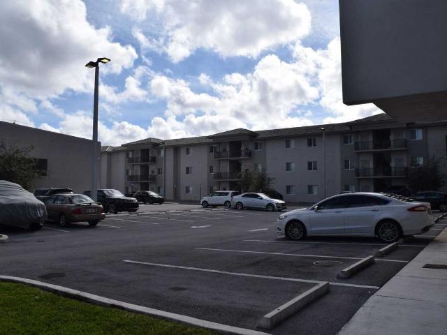 8250 W 21 Ln. 2 Bedroom Apartment for Rent at 8250 W 21st Ln, Hialeah, FL 33016 Palmetto I 75 Indusrtial Center