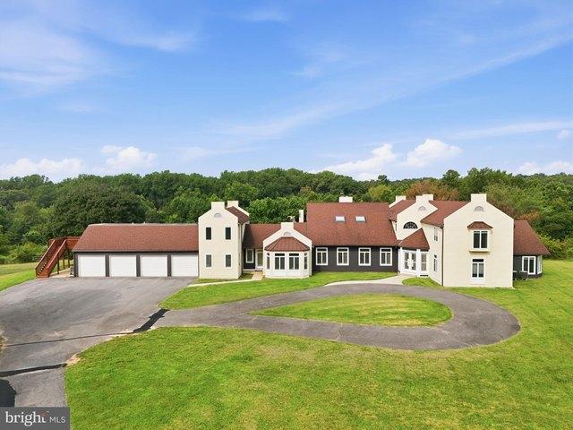 8250 White Pine Ct, Fulton, MD 20759