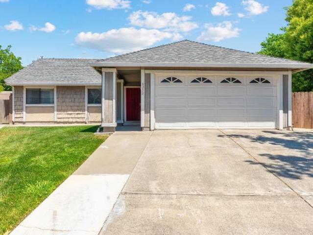 8252 Anton Way, Sacramento, CA 95823