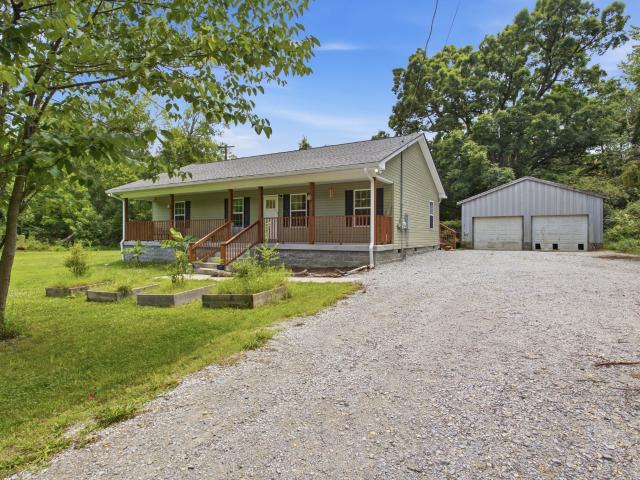 8252 Pinewood Rd