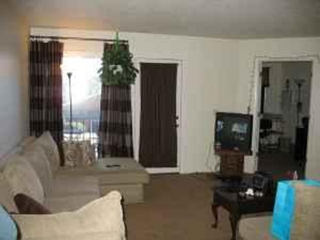 $825 / 3br Students! Separate Leases at $275 per Room, Furnished! Avail June 1s Madison Manor near JMU and BRCC! map