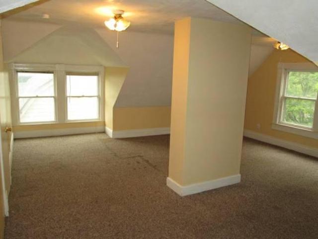 $825 / 3br 1181ft² Pet Friendly 3BR/1BA
