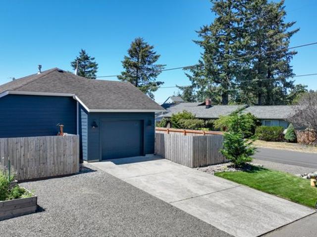 825 25th Ave, Seaside, OR 97138